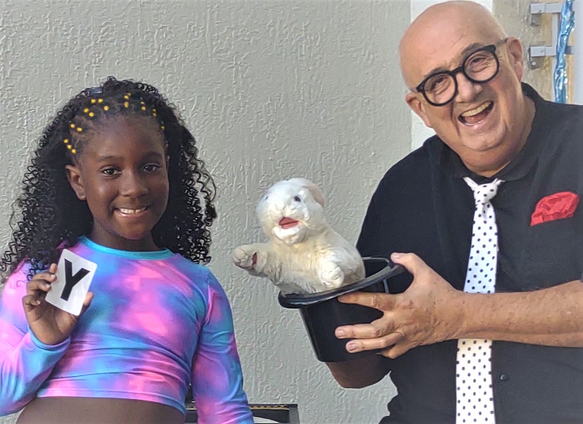 Rabbit Puppet in a Top Hat – Professional Version